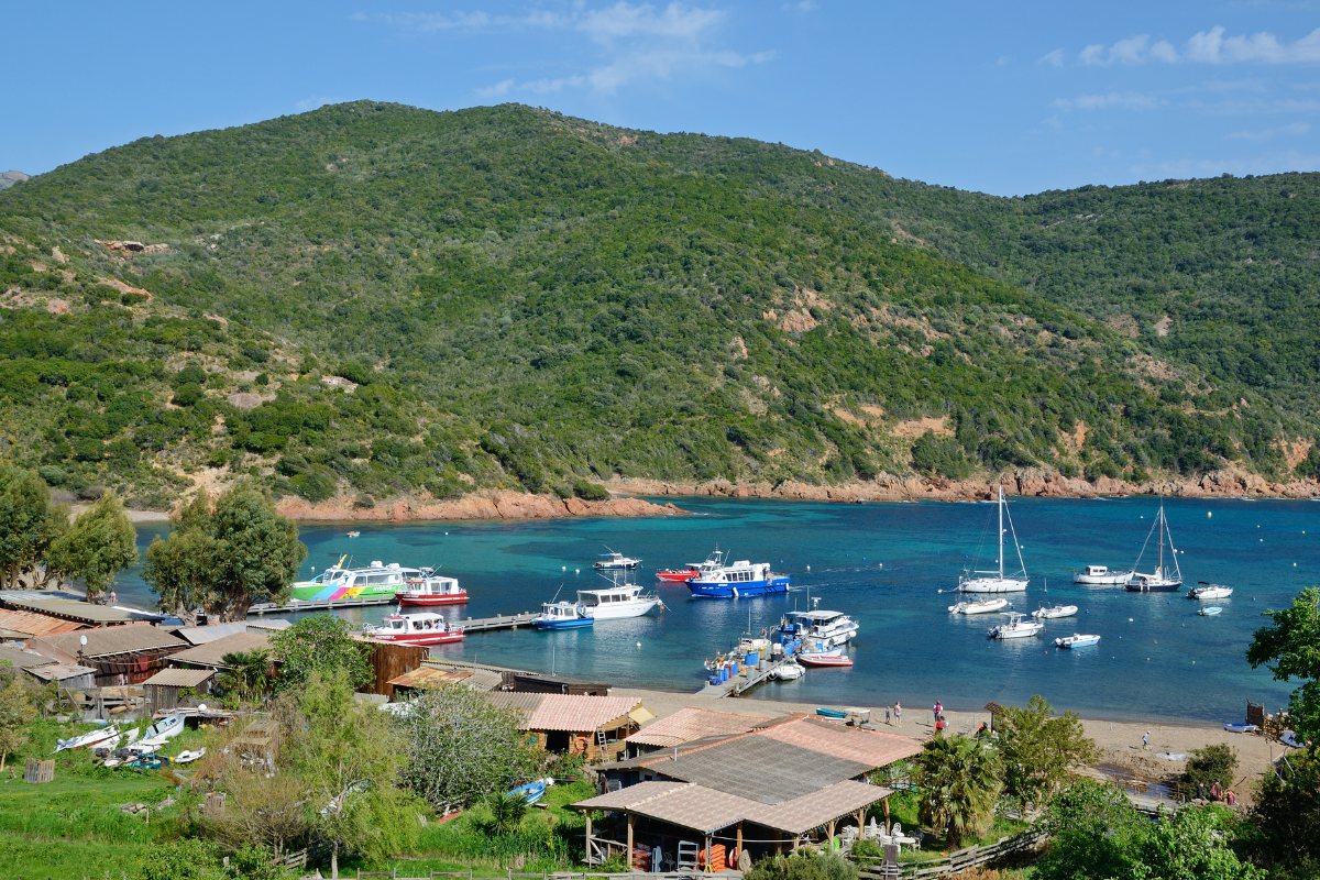 Explorez Girolata: Village Pittoresque, Destination de Rêve des Pêcheurs